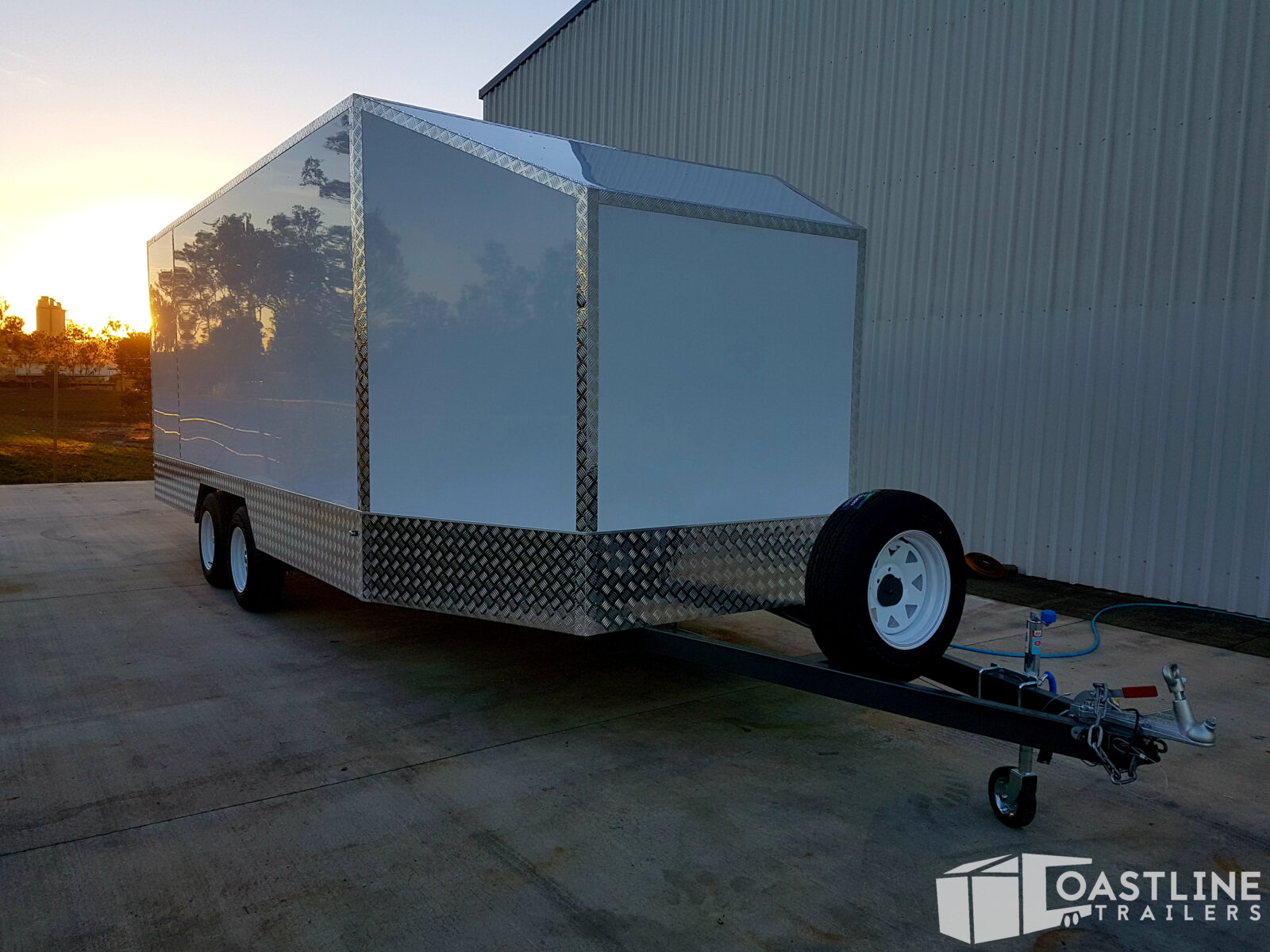 What Comes Standard | Coastline Trailers