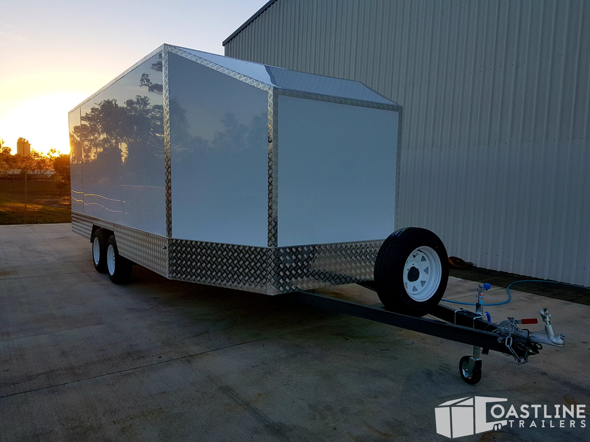 What Comes Standard | Coastline Trailers